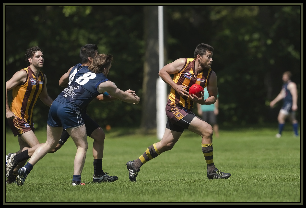 K-1 Aussie Rules Footie at 500mm (10): Pentax SLR Talk Forum: Digital ...