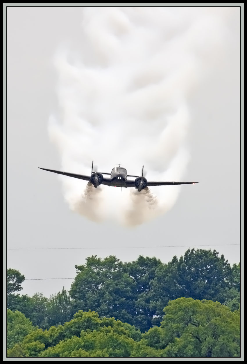 Aerobatics with a Beech 18 (10 pics): Pentax SLR Talk Forum: Digital ...
